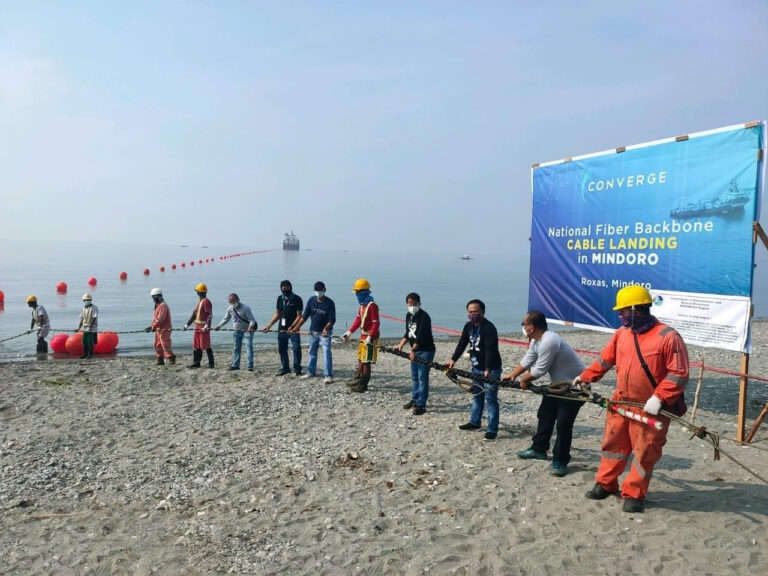 Philippines' $5bn fibre giant completes P6 billion submarine cable ...