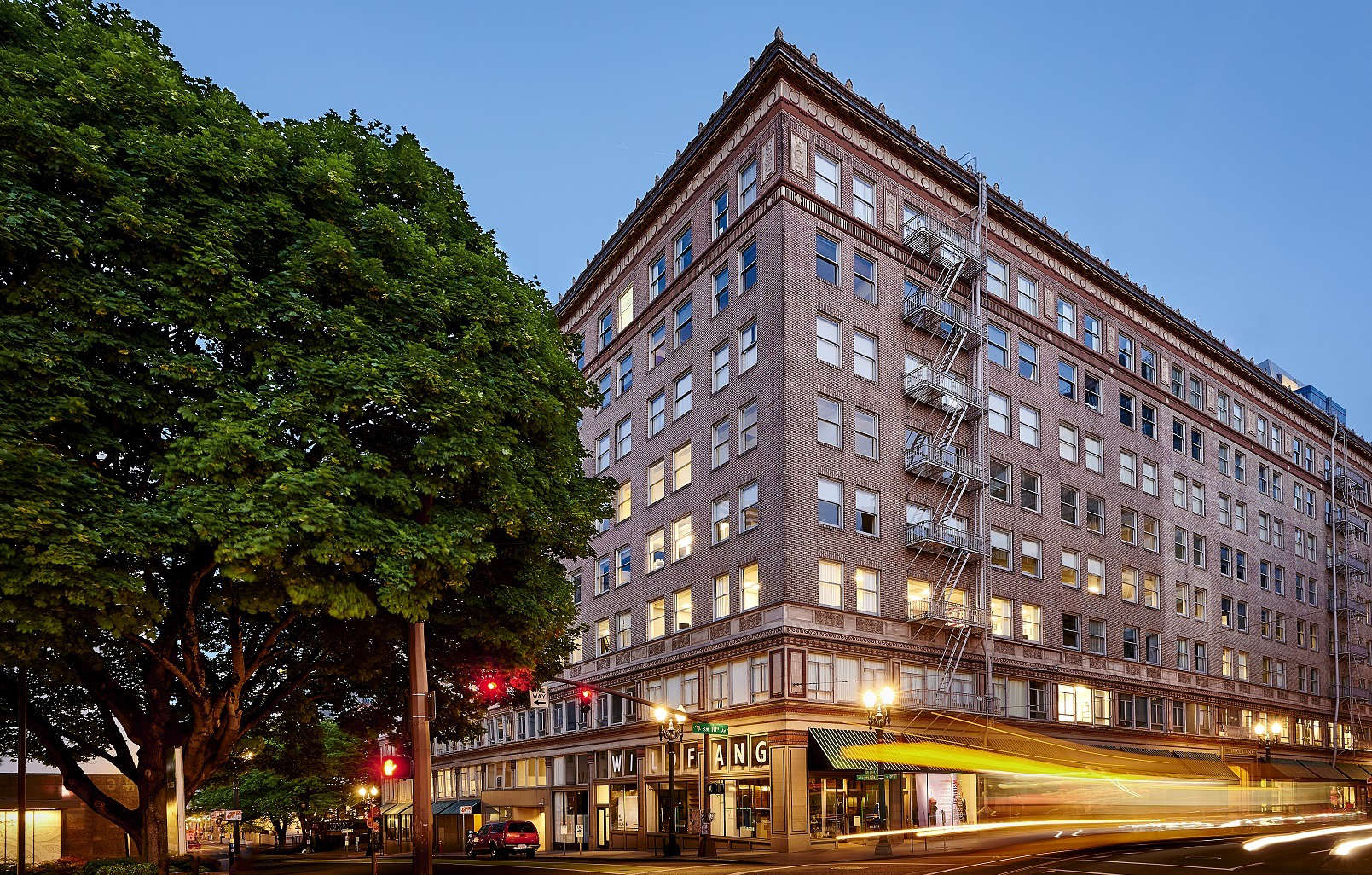 Harrison Street, 1547 acquired four data centres comprising 560k sqft ...