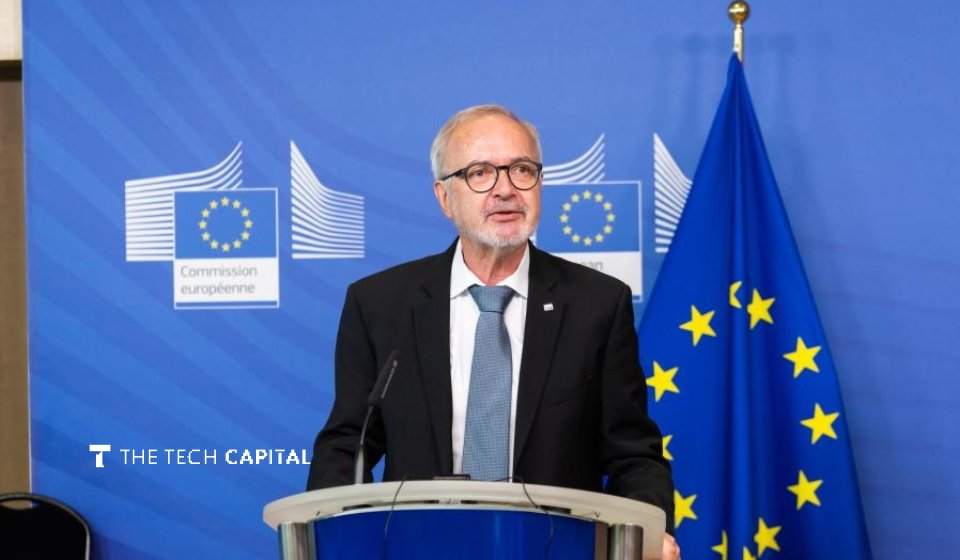 European Commission and EIB sign $28bn bill targeted at digital ...