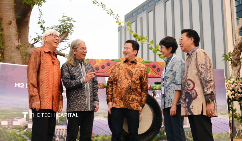 DCI Indonesia, Salim Group launch Indonesia's first solar-powered data ...